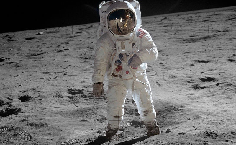 Buzz Aldrin – celebrating communion on the moon! - Real Life Stories